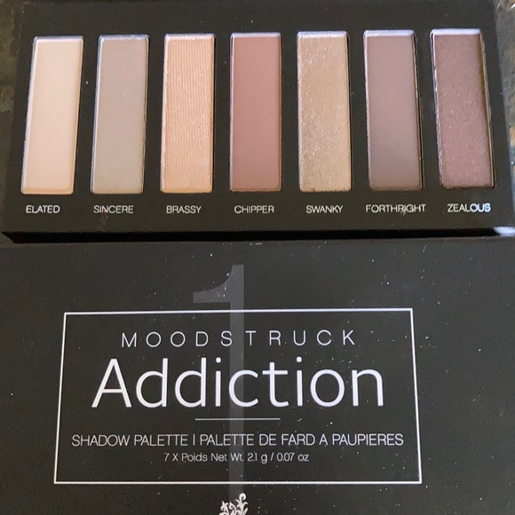 Younique | Makeup | Addiction Palette 4 Black Eye Liner 4d Mascara ...